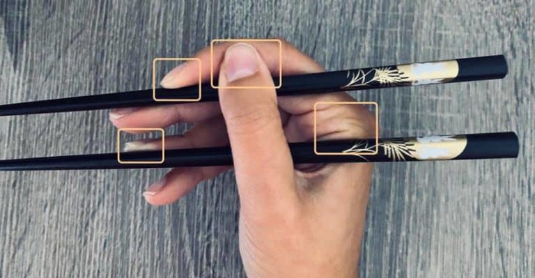 How to Use Chopsticks in Japan?