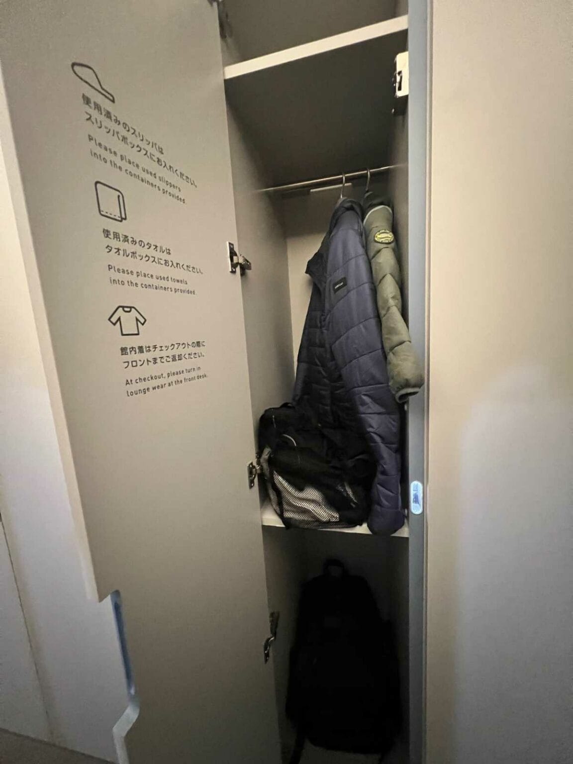 Can Couples Stay in Capsule Hotels?