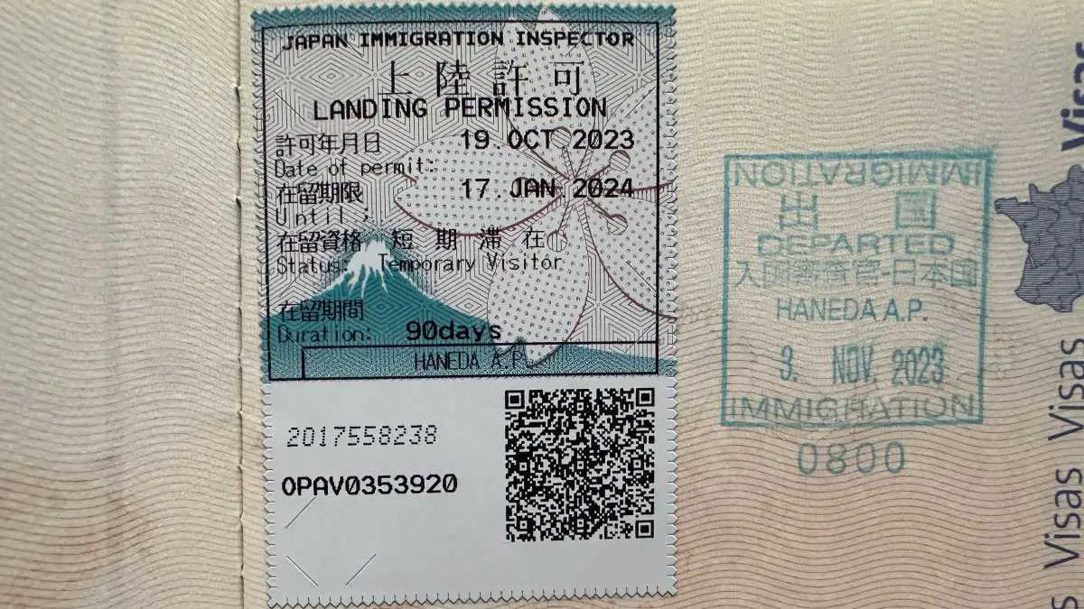 What's The Difference Between JR Pass and Suica Card?